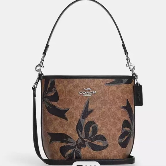 Coach | Bags | Coach City Bucket Bag In Signaturecanvas With Bow Print ...